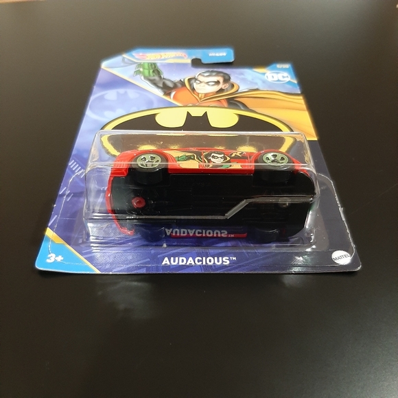 Mattel | Other | Hot Wheels Dc Comics Robin Audacious Batman Series ...